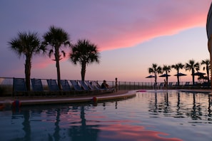 Book Hampton Inn & Suites Orange Beach/Gulf Front in Orange Beach ...