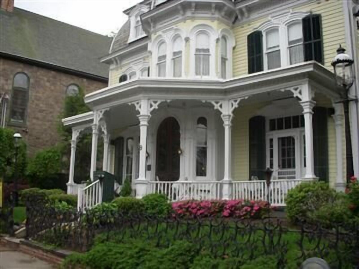 The Mansion Inn Reviews, Deals & Photos 2026 - Expedia.com