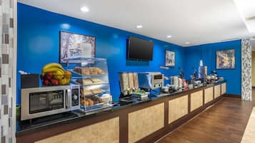 Pequeno-almoço tipo buffet diário incluído