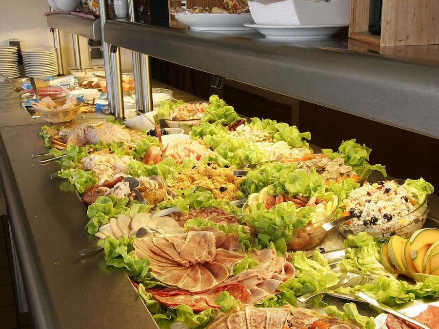 Café da manhã, almoço e jantar