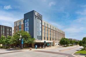 Aloft Austin at The Domain in Austin: Find Hotel Reviews, Rooms, and ...