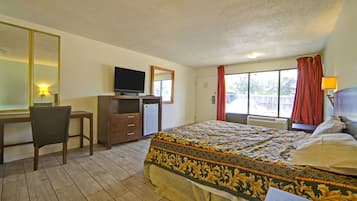 Quarto, 1 cama King, para não fumantes | Cofres nos quartos, escrivaninha, Wi-Fi de cortesia, roupa de cama