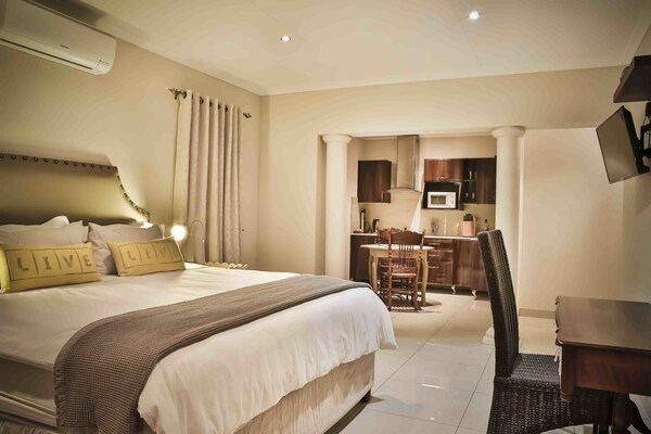 Accommodation @ Van's - Centurion