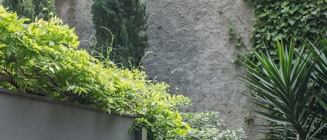 Apartamento, 3 quartos, terraço | Roupa hipoalergénica, cofre no quarto, ferro/tábua de engomar