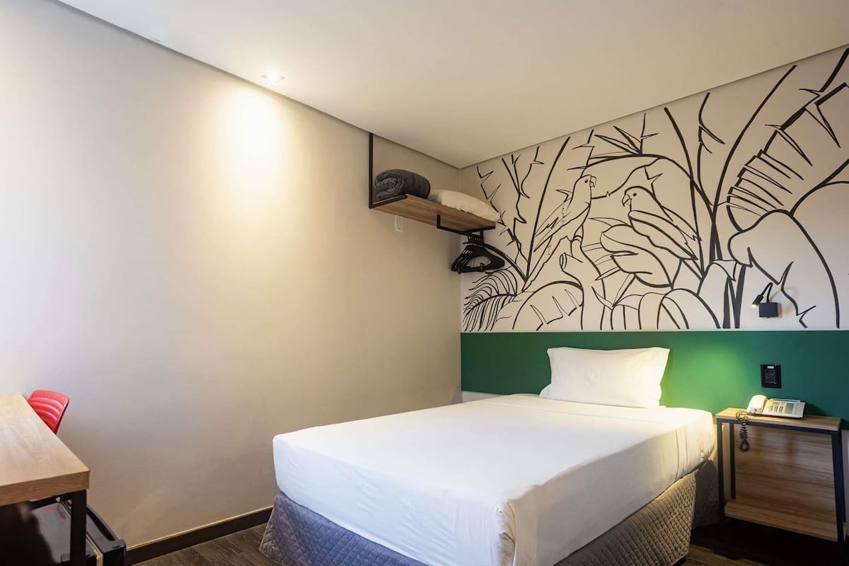 Quarto Standard, 1 cama individual | Secretária, Wi-fi grátis, roupa de cama fornecida