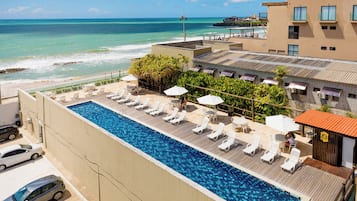 2 piscinas exteriores, espreguiçadeiras