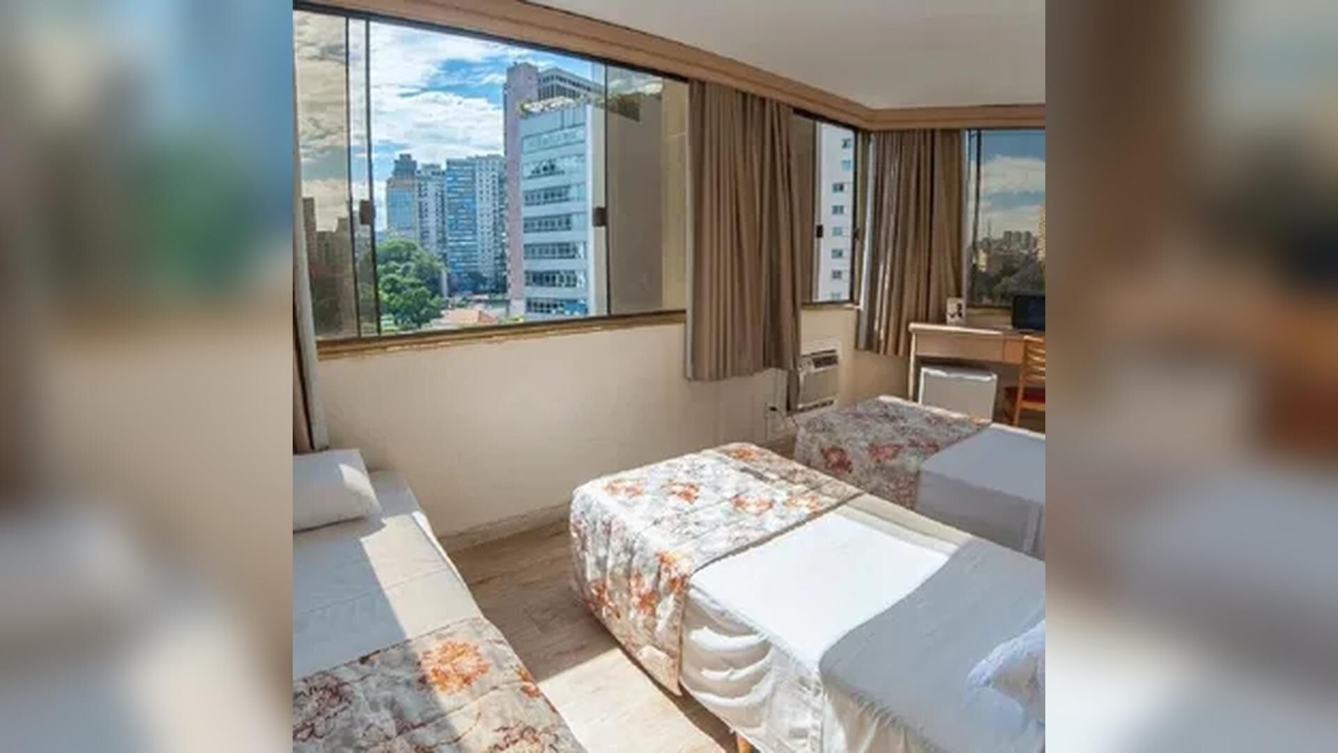 Minibar, secretária, cortinas/cortinados opacos, Wi-fi grátis 