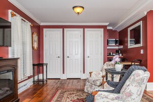 208, Private Bathroom