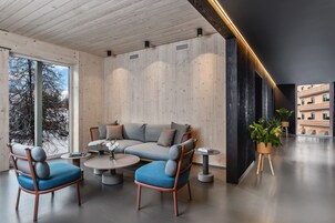 Sauna seca, sauna a vapor, massagens com pedras quentes