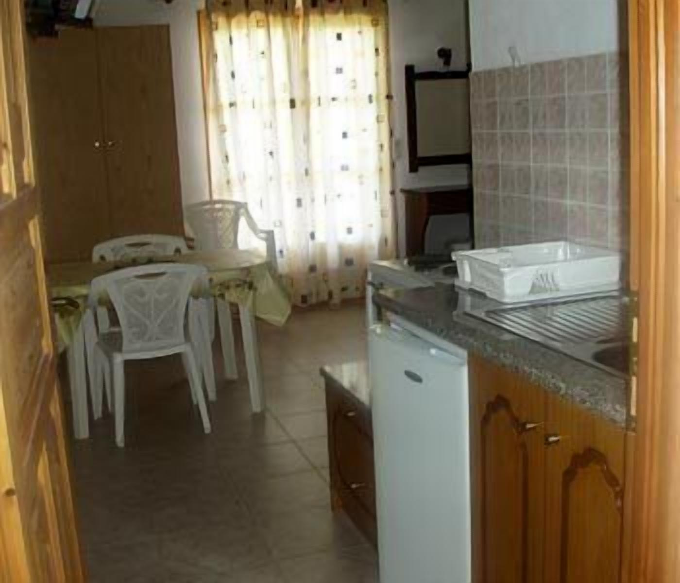 Geladeira, fogão, cooktop, cafeteira/chaleira