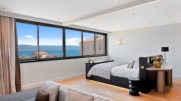 Cobertura superluxo | Roupas de cama premium, frigobar, cofres nos quartos, escrivaninha