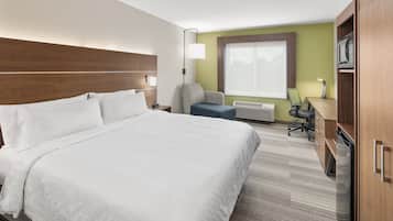 Quarto standard, 1 cama King | Cofres nos quartos, escrivaninha, espaço de trabalho para notebook