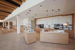 Café da manhã com buffet grátis