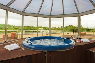 Suite Presidencial, varanda | Banheira de hidromassagem