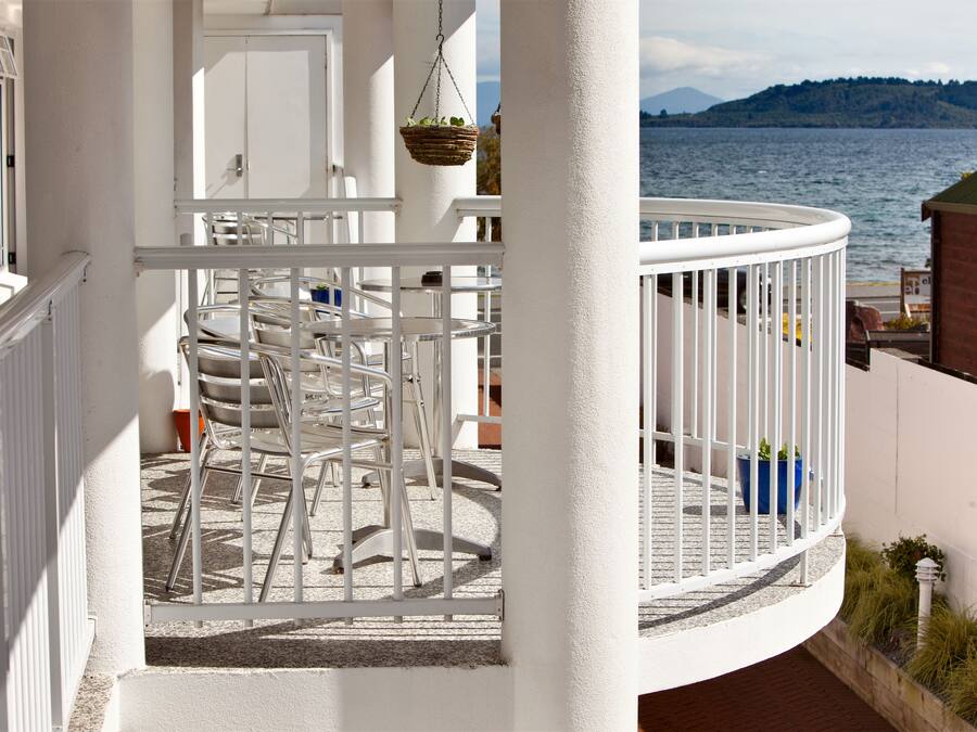 Quartos insonorizados, ferro/tábua de engomar, Wi-fi grátis