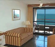 1 quarto, cofre no quarto, secretária, cortinas/cortinados opacos 