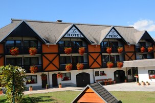 Fachada da propriedade