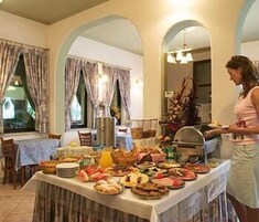 Café da manhã self-service grátis todos os dias