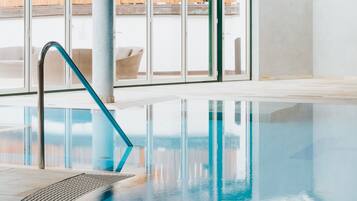 Piscina interior, piscina exterior