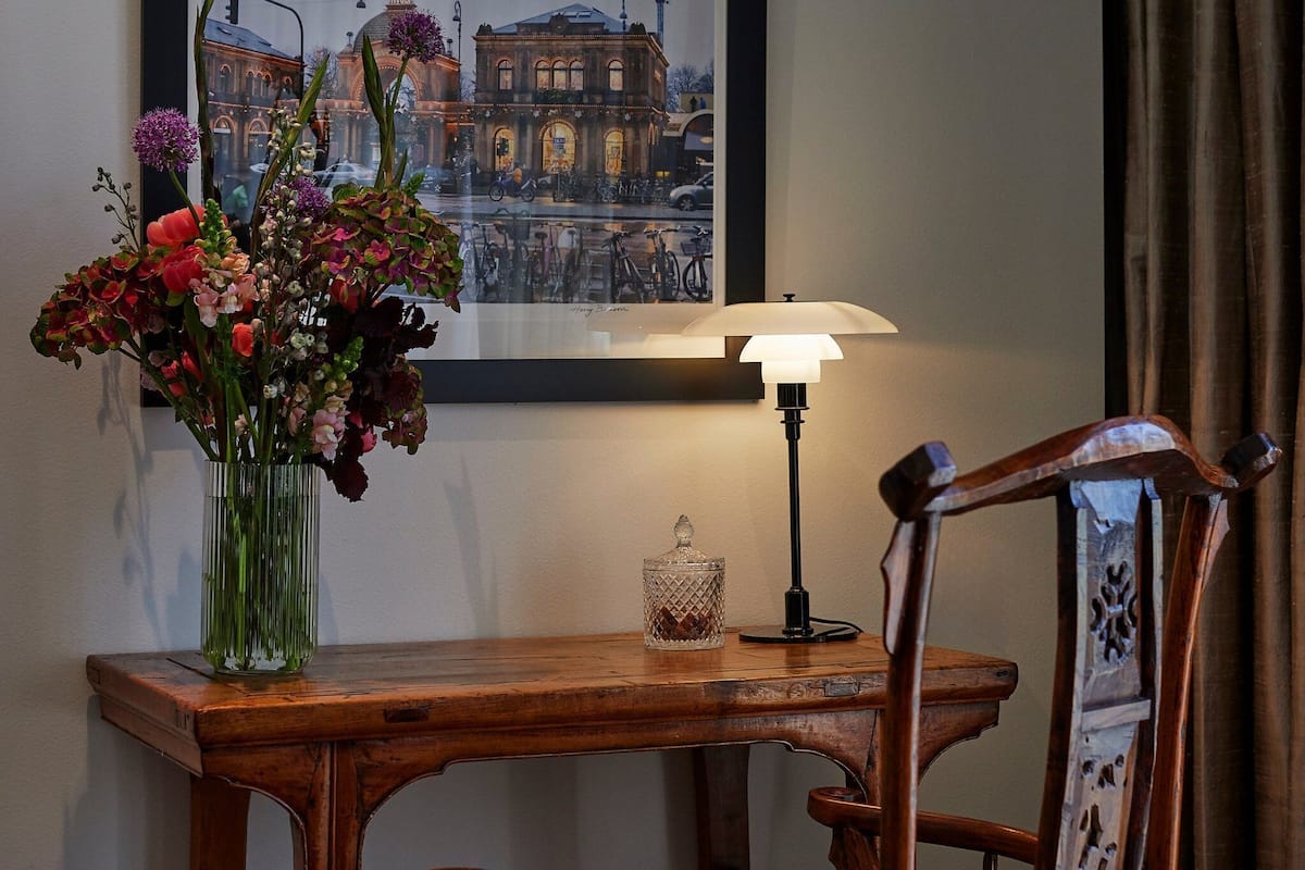 TV de tela plana 43 polegadas com canais a cabo, TV