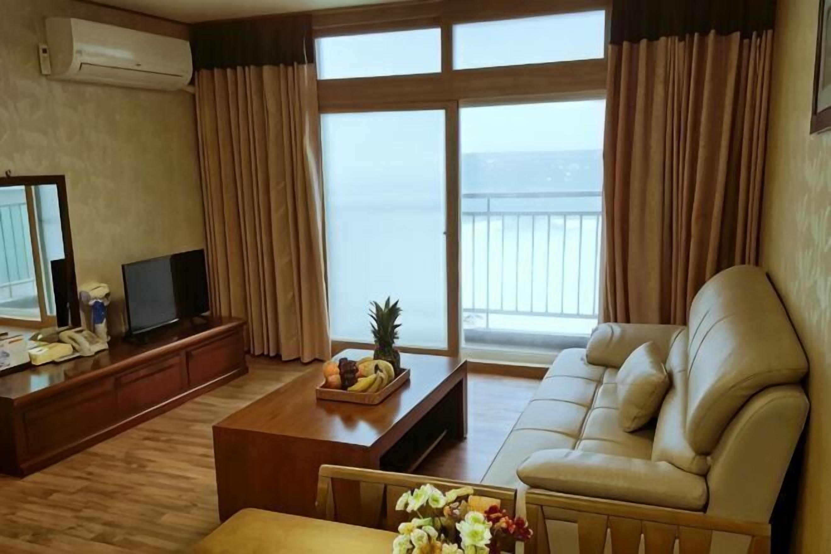 Sala de estar | Televisor de ecrã plano de 24 polegadas com canais por cabo, televisor 