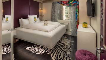 1 quarto, roupa de alta qualidade, edredões de penas