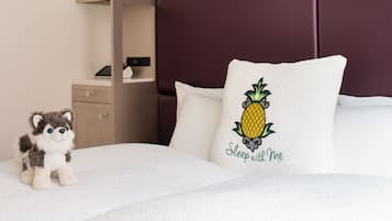 1 quarto, roupa de alta qualidade, edredões de penas