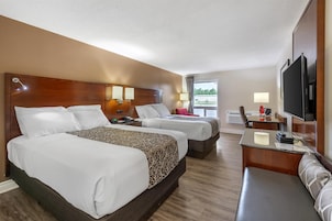 Quarto Standard, 2 camas de casal, não fumadores, frigorífico e micro-ondas | Roupa de alta qualidade, camas de colchão Select Comfort, secretária