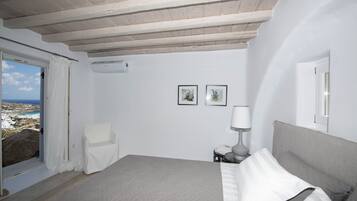 Villa Deluxe, 4 quartos, piscina privativa | 4 quartos, roupa de alta qualidade, cofre no quarto