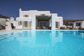 Vila superluxo, piscina particular, vista para o mar | Terraço/pátio