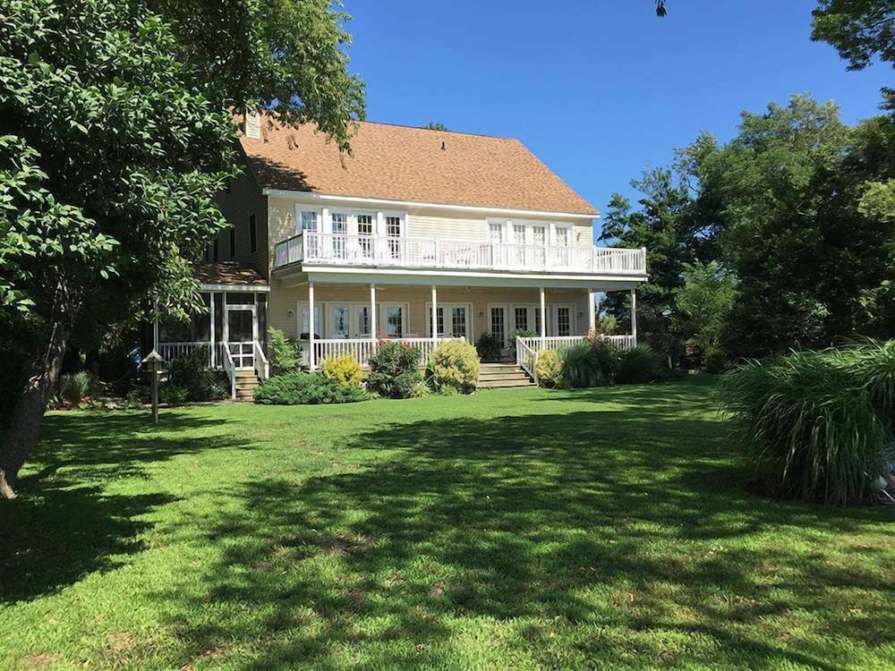 The Baywood Bed & Breakfast - Chesapeake Bay