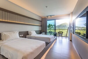Thai Studio | Roupa de alta qualidade, camas de colchão Tempur-Pedic, minibar 