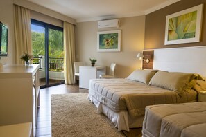 Frigobar, cofres nos quartos, individualmente decorados