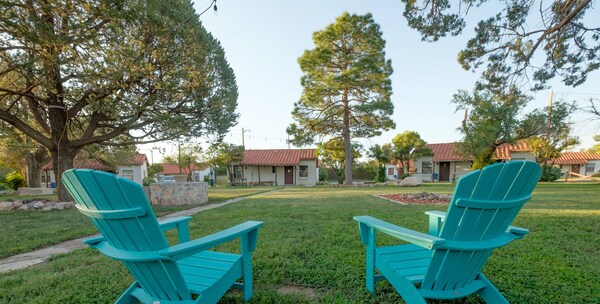 Antelope Lodge - Alpine, TX