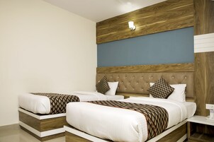 Quarto Duplo Superior, 1 cama de casal | Roupa de alta qualidade, quartos insonorizados, Wi-fi grátis 