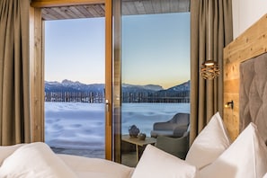 Suíte, 2 quartos, terraço (Monte Silva CMS) | Vista do quarto