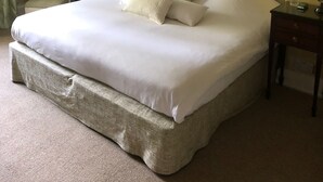 Quarto Duplo (Room 5) | Cortinas/cortinados opacos, ferro/tábua de engomar, Wi-fi grátis 
