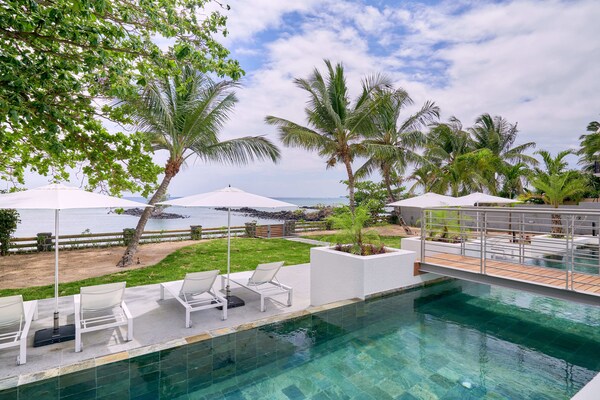 Les Estivales Beachfront Suites By Lov Mauritius - Mauritius