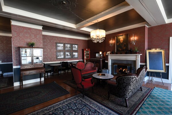 Lititz Springs Inn - Lititz, PA