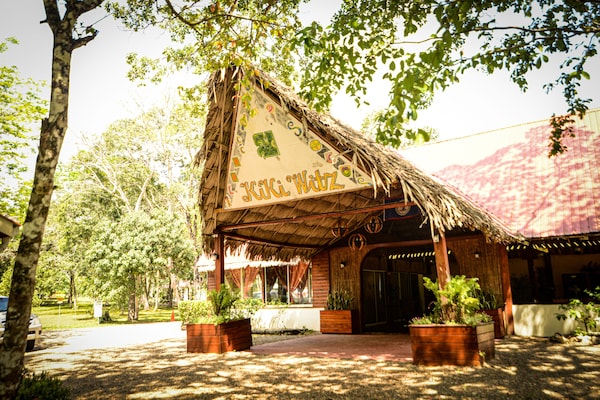 Kiki Witz - Belmopan