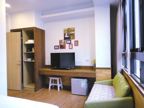 Quarto Duplo Standard, Vista para a cidade | Secretária, cortinas/cortinados opacos, quartos insonorizados