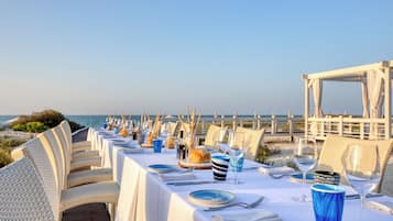 8 restaurantes, pequenos-almoços servidos, cozinha italiana