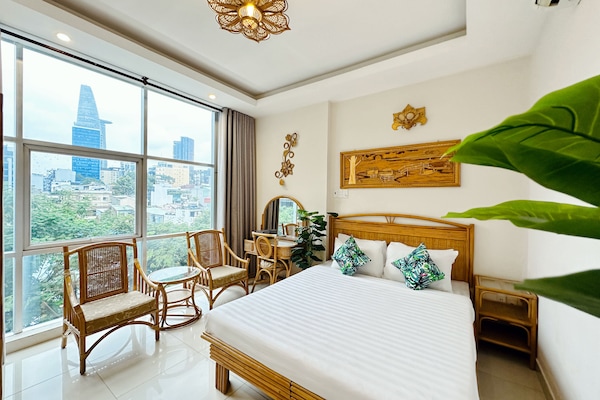 Quarto Duplo Premium | Minibar, cofre no quarto, secretária, quartos insonorizados