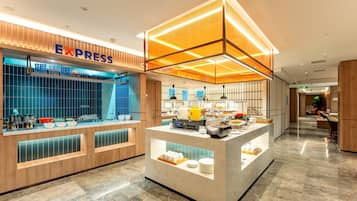 Café da manhã com buffet todos os dias mediante uma taxa