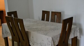 Apartamento | Opções para refeição no quarto