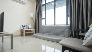 Estúdio, 1 cama queen-size e sofá-cama | Secretária, quartos insonorizados, ferro/tábua de engomar