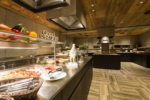 Pequeno-almoço tipo buffet diário (20 EUR por pessoa) 