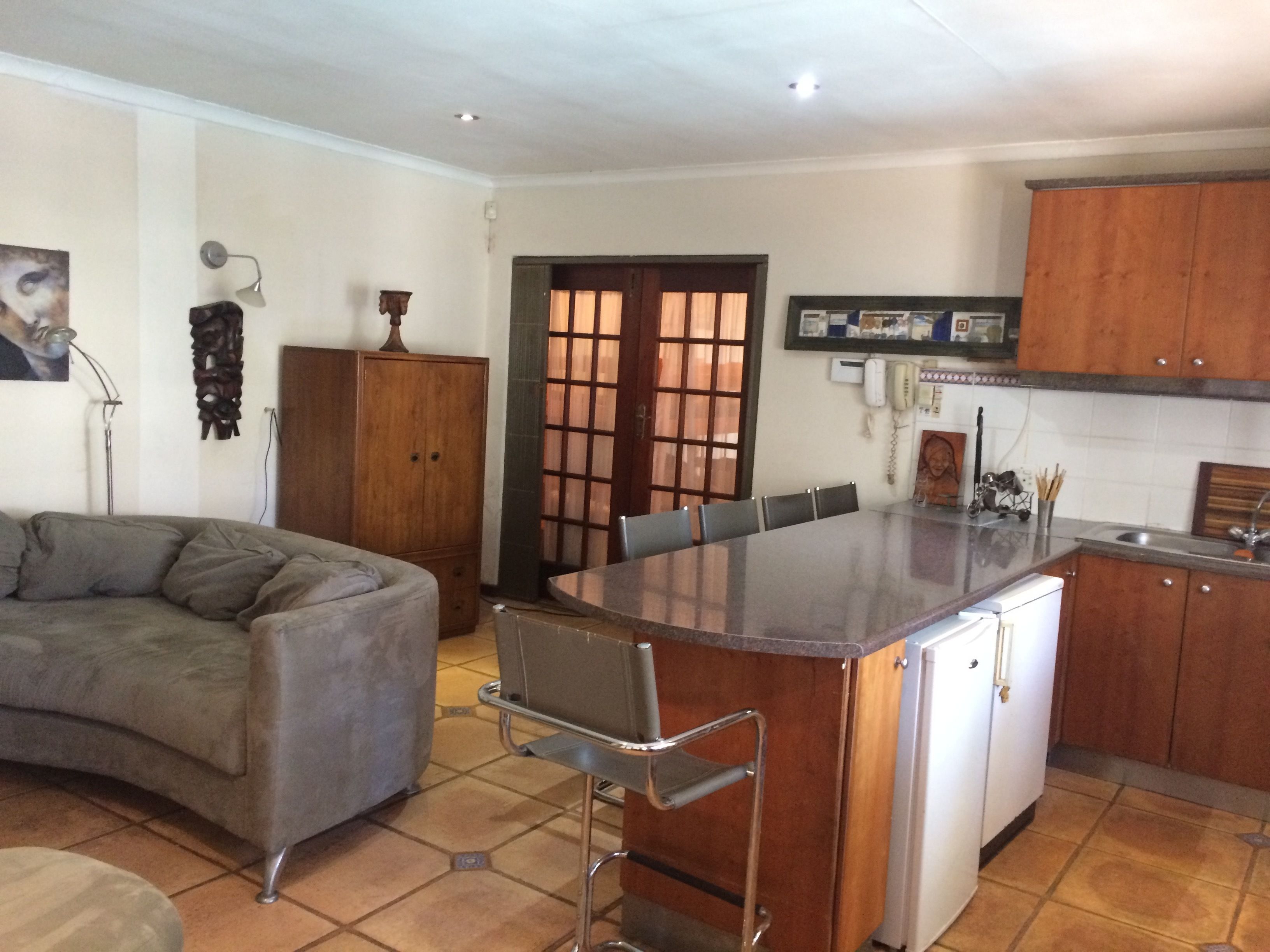 Quarto família, banheiro privativo | Área de estar