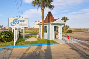 Condo, 1 quarto | Fachada