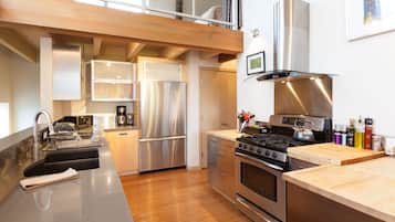 Casa, 4 quartos | Cozinha privada | Fogão